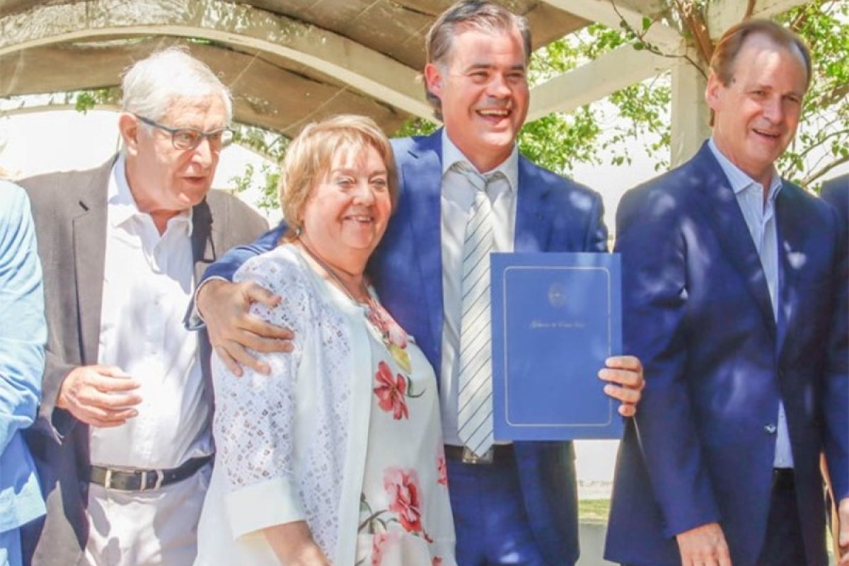 Se adjudicaron las obras de las escuelas María Elena Walsh y Domingo ...