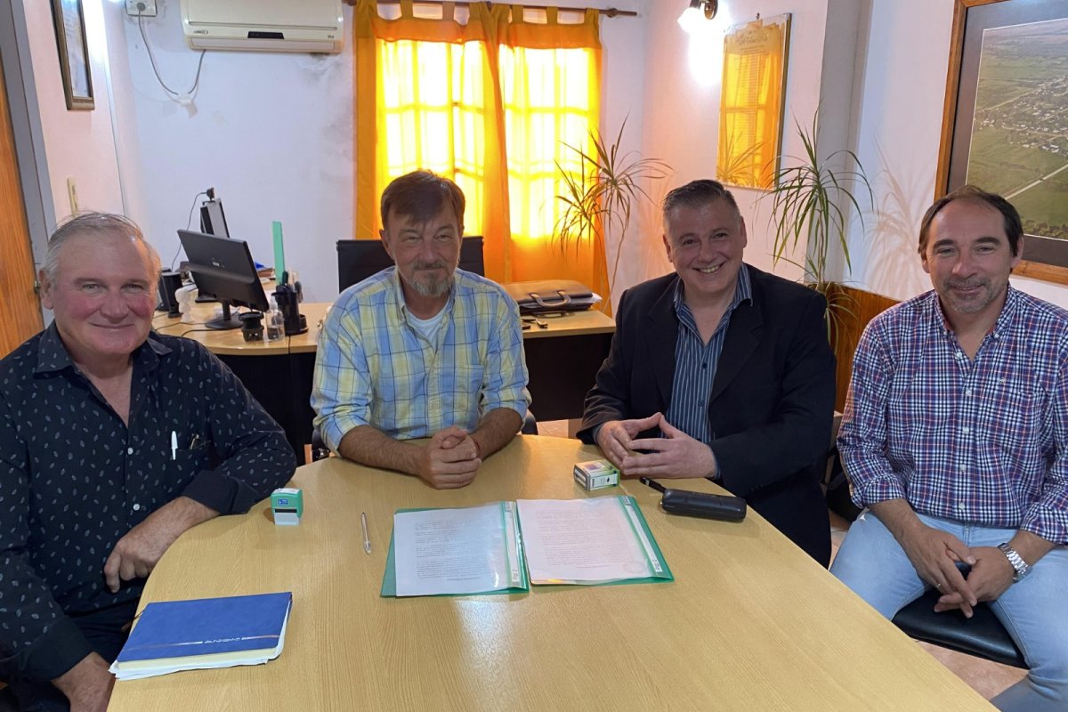 La Cooperativa Eléctrica y el municipio de Colonia Elía firmaron un ...