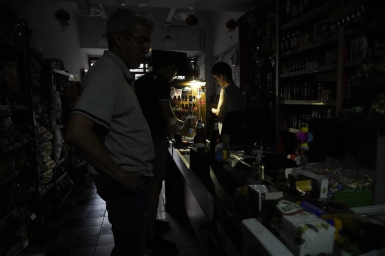 Más de 60 mil usuarios del AMBA no tienen luz | Diarioelargentino.com