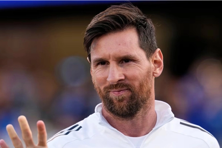 “Cabeza en alto”: el aliento de Messi para la Sub-20 ...